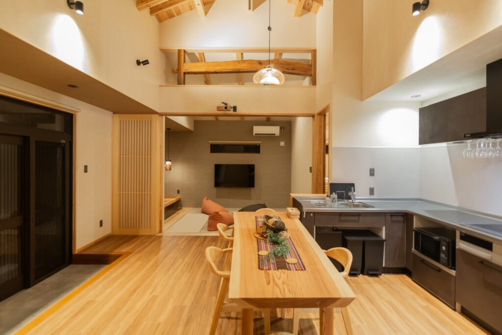 the Core Hotel – 1日二組限定の赤瓦貸切宿